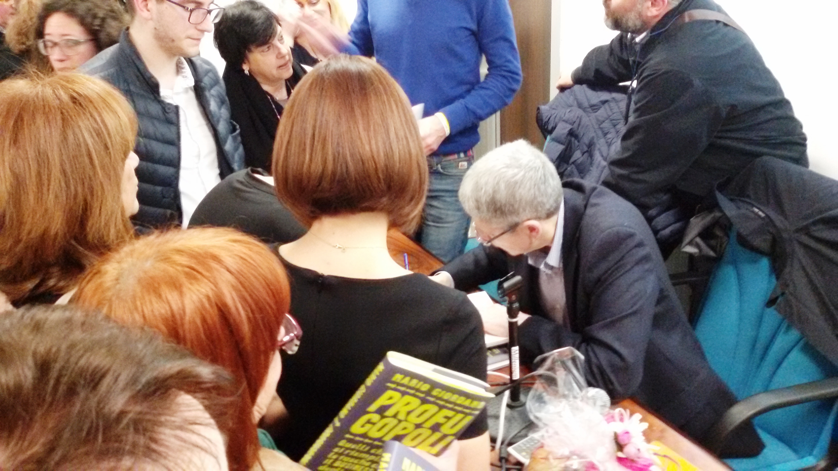 Profugopoli, presentato a Trieste il nuovo libro di Mario Giordano ...